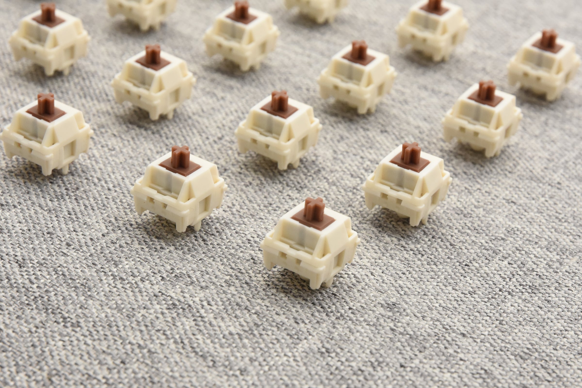 HMX Caramel Pudding Linear Switches (10pcs): Factory Lubed for a Smooth ...