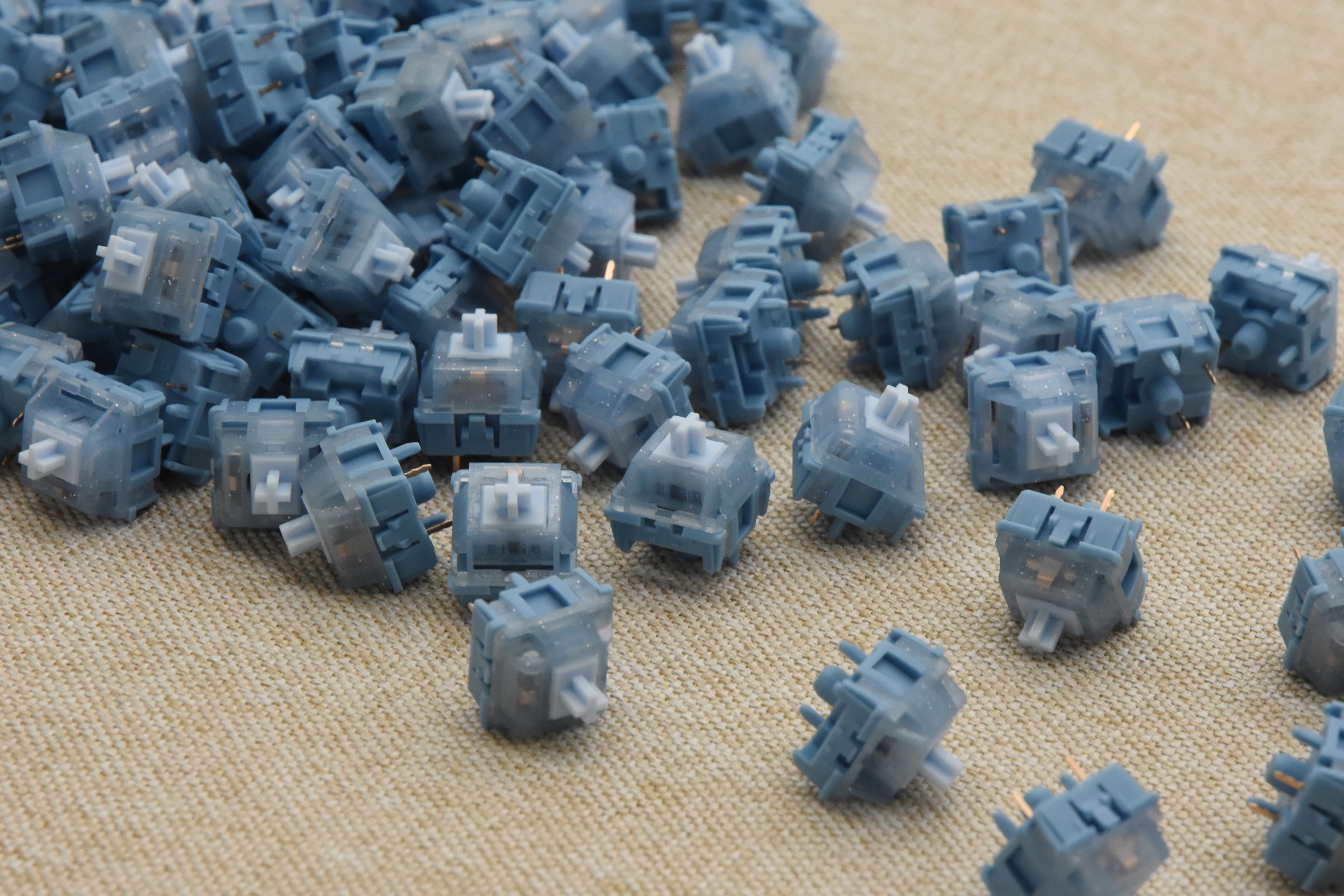HMX Blue Topaz Linear Switches (10pcs) - Factory Lubed for Smooth ...