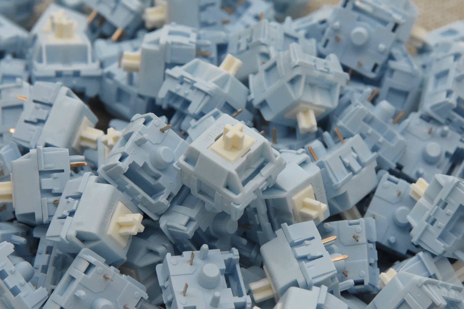Keyboard Switches – Explore HMX, BSUN, Keygeek & More Custom Switches