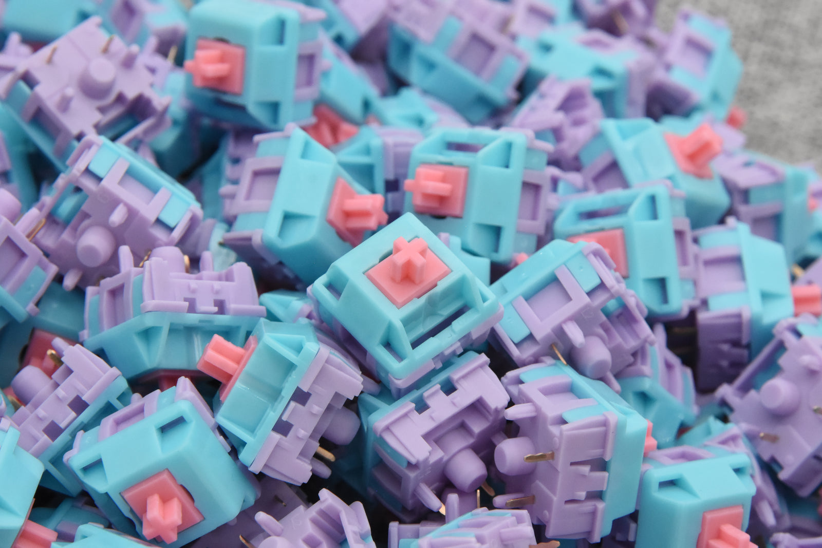 High-Quality HMX Keyboard Switches – For Smooth Performance